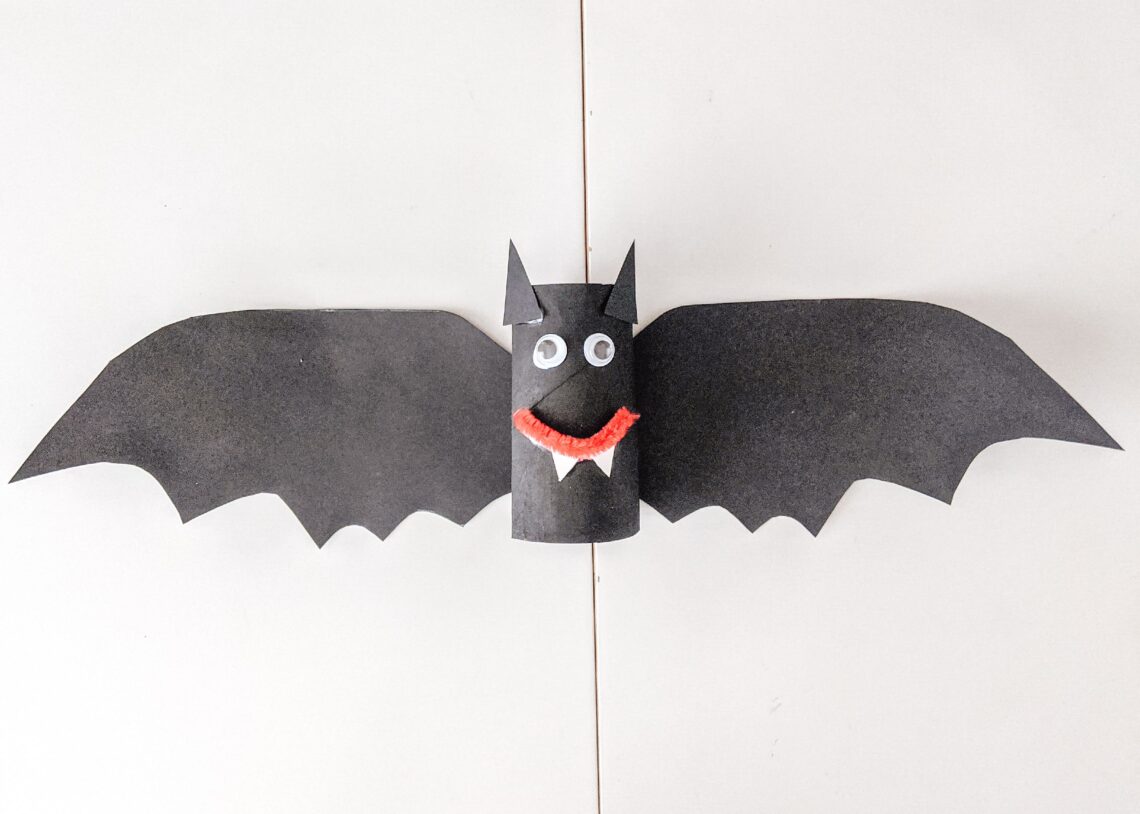 Easy Bat Halloween Craft Using Toilet Paper Rolls - Happy Hepburn